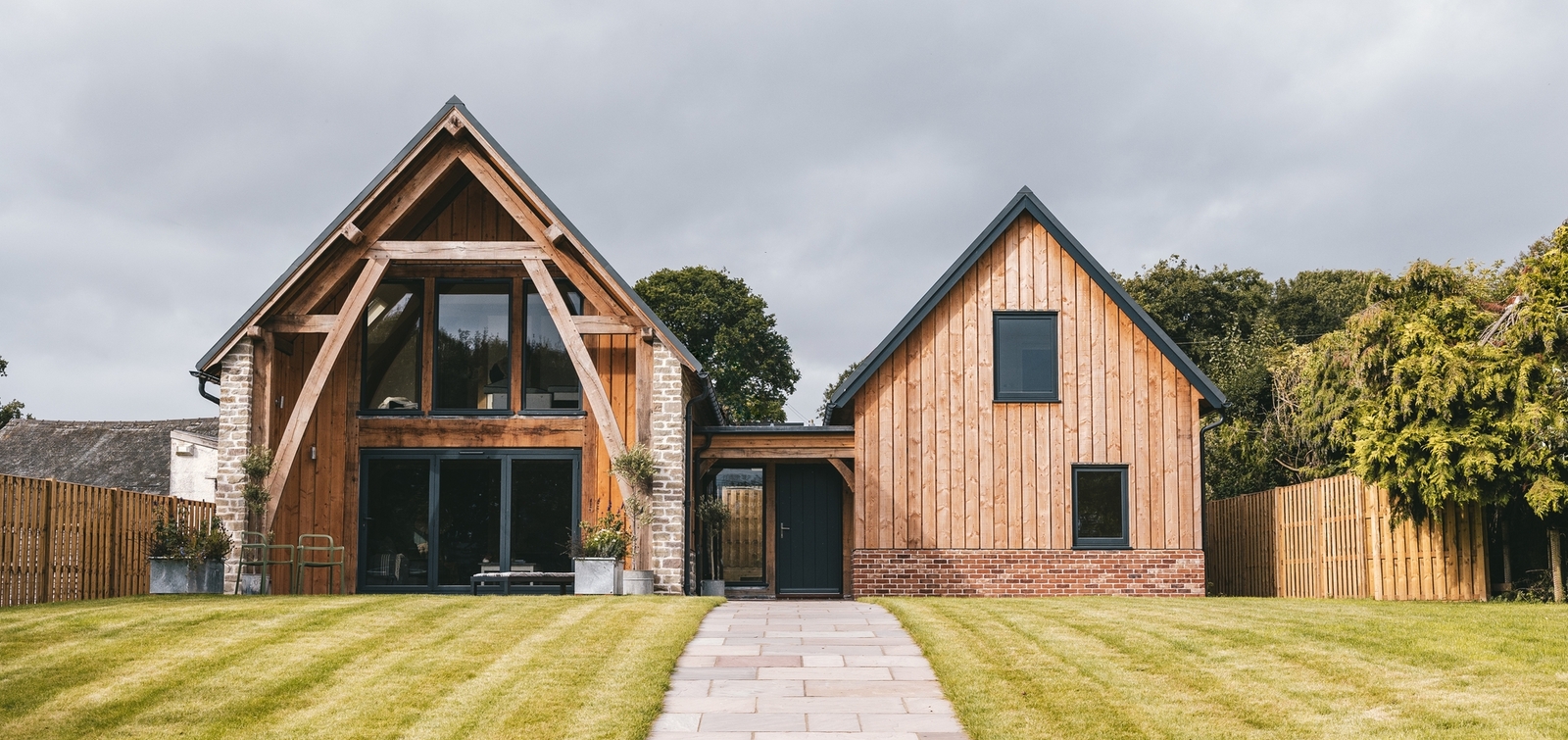 Border Oak – Award Winning Bespoke Oak Buildings