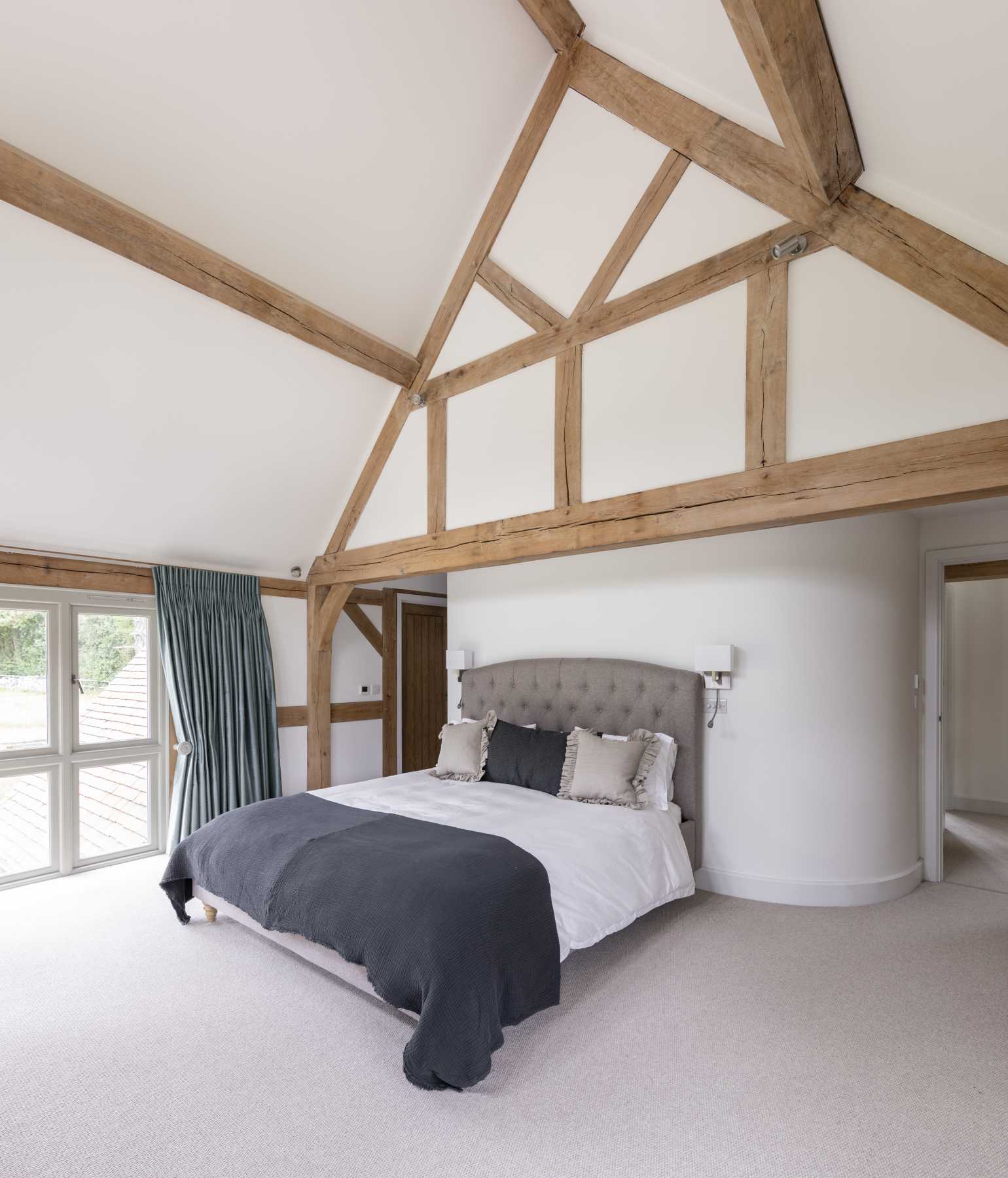 Berkshire Manor House Master Bedroom | Border Oak