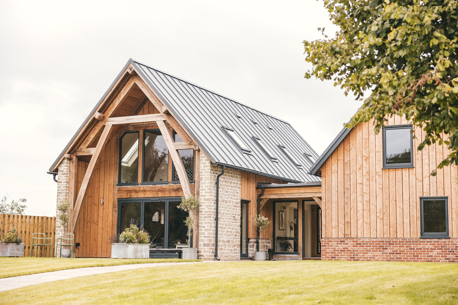 Whistelle Barn Exterior | Border Oak